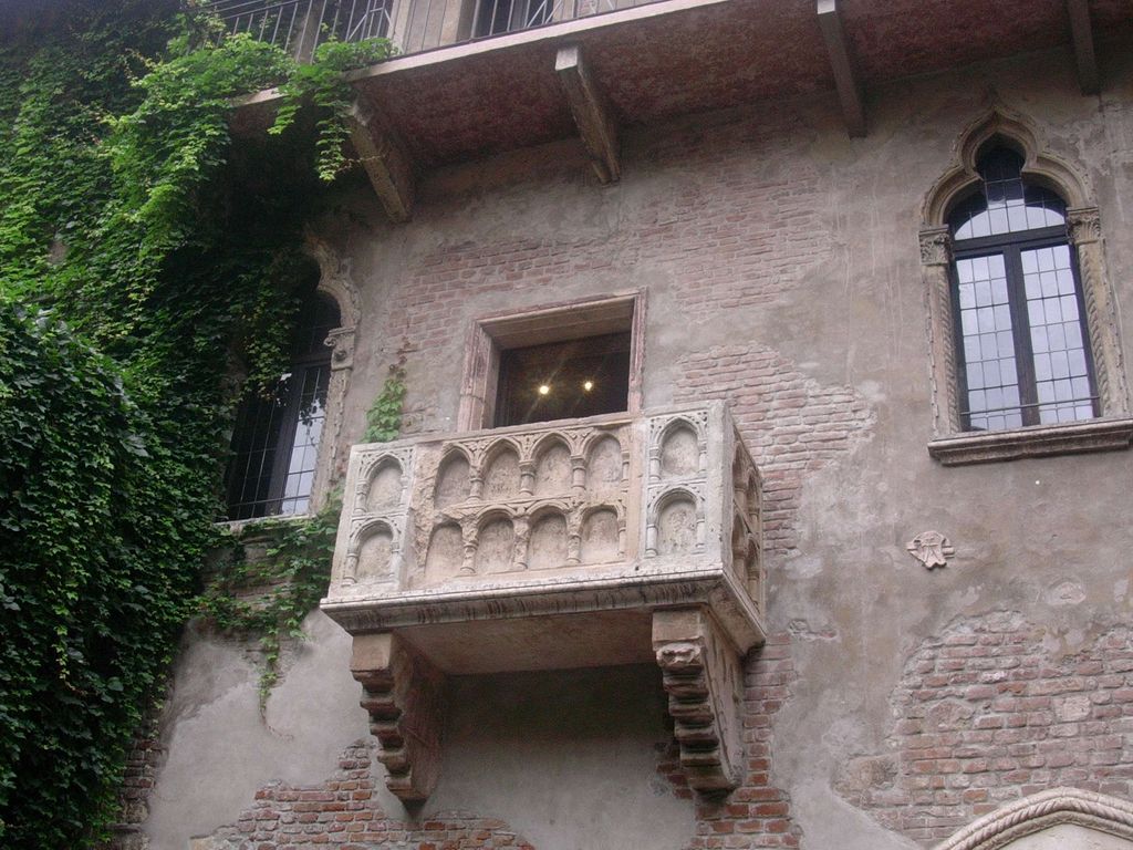 10 Beautiful Juliet Balcony Ideas for Your Home - Easy Home Blog